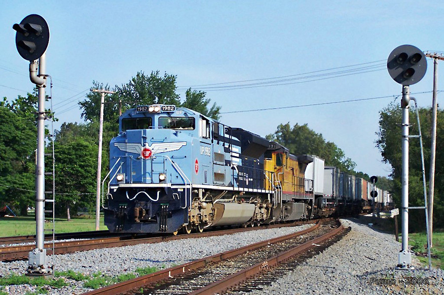 Southbound UP Intermodal Train